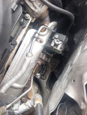 BMW 520 2015 in Kaunas, with an engine capacity of 2.00 L and mileage of 255 thousand km for 12150 €, photo 31 on AUTOMOTO.COM.LV
