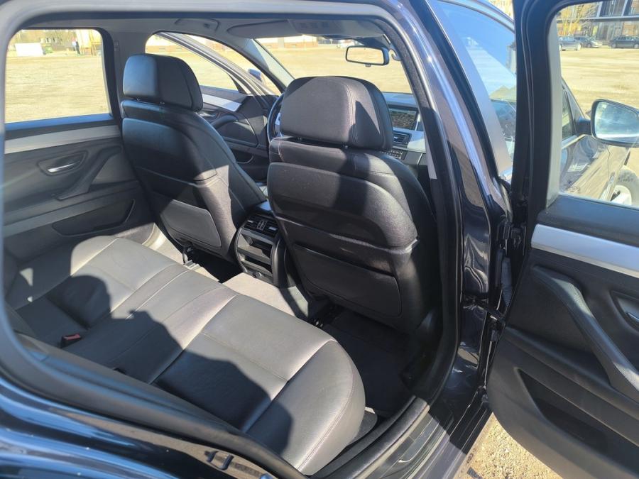 BMW 520 2016 Tallina, ar dzinēja tilpumu 2.00 L un nobraukumu 221 tūkst. km par 13000 €, foto 24 vietnē AUTOMOTO.COM.LV