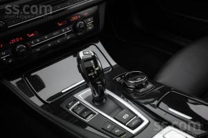BMW 520 2017 in Jelgava, with an engine capacity of 2.00 L and mileage of 273 thousand km for 13700 €, photo 24 on AUTOMOTO.COM.LV