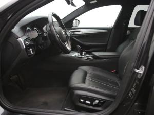 BMW 520 2017 in Vilnius, with an engine capacity of 2.00 L and mileage of 186 thousand km for 18999 €, photo 5 on AUTOMOTO.COM.LV