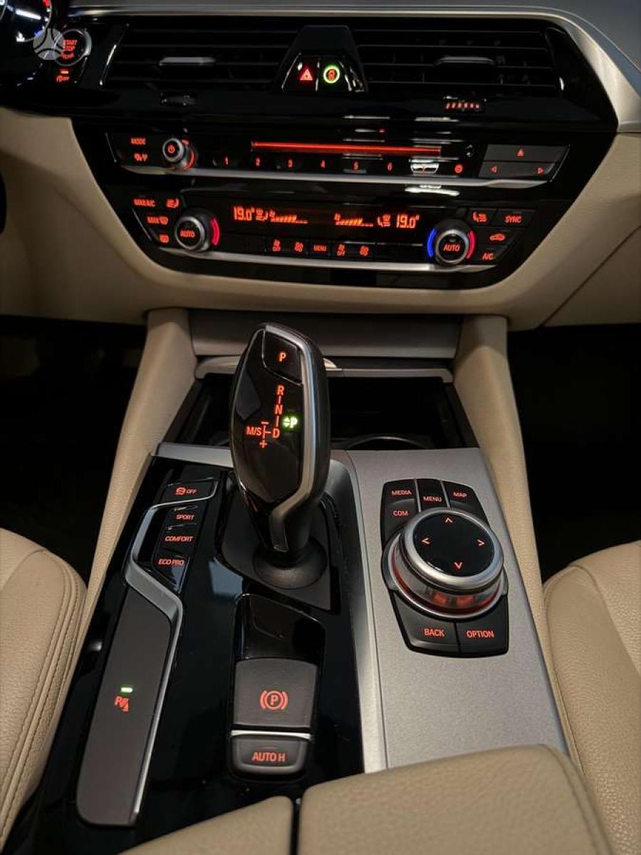 BMW 520 2017 Plungė, ar dzinēja tilpumu 2.00 L un nobraukumu 263 tūkst. km par 16000 €, foto 5 vietnē AUTOMOTO.COM.LV
