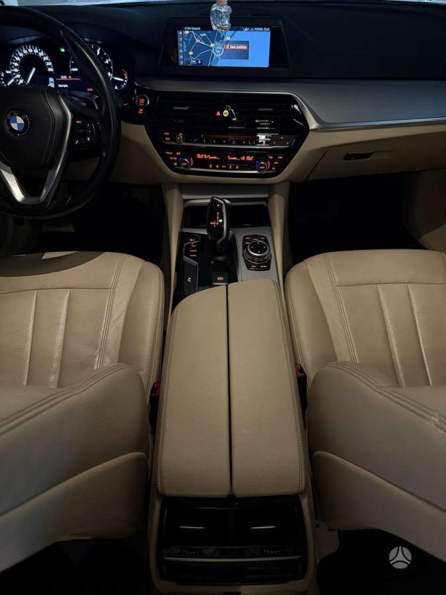 BMW 520 2017 Plungė, ar dzinēja tilpumu 2.00 L un nobraukumu 263 tūkst. km par 16000 €, foto 6 vietnē AUTOMOTO.COM.LV