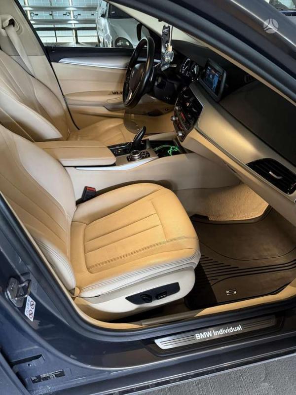 BMW 520 2017 Plungė, ar dzinēja tilpumu 2.00 L un nobraukumu 263 tūkst. km par 16000 €, foto 9 vietnē AUTOMOTO.COM.LV