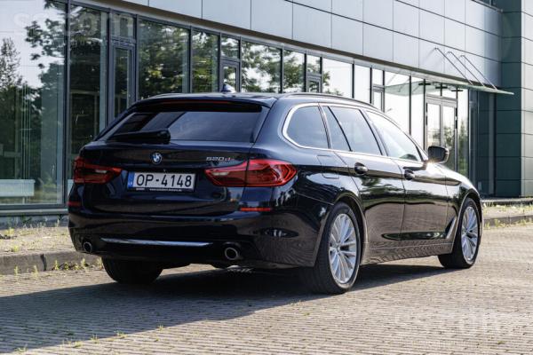 BMW 520 2017 in Tukums, with an engine capacity of 2.00 L and mileage of 261 thousand km for 15750 €, photo 4 on AUTOMOTO.COM.LV
