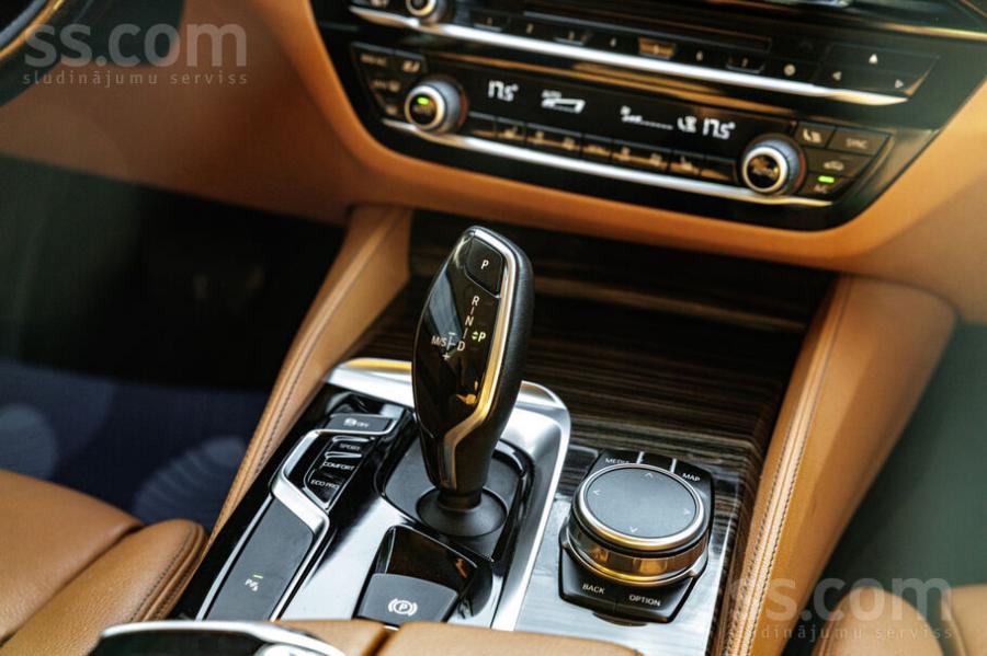 BMW 520 2017 Tukums, ar dzinēja tilpumu 2.00 L un nobraukumu 261 tūkst. km par 15750 €, foto 12 vietnē AUTOMOTO.COM.LV