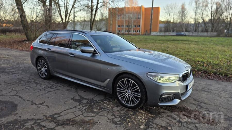 BMW 520 2018 in Riga, with an engine capacity of 2.00 L and mileage of 215 thousand km for 25900 €, photo 2 on AUTOMOTO.COM.LV