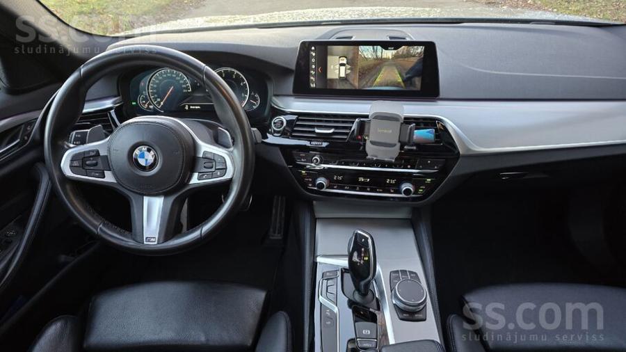 BMW 520 2018 in Riga, with an engine capacity of 2.00 L and mileage of 215 thousand km for 25900 €, photo 8 on AUTOMOTO.COM.LV