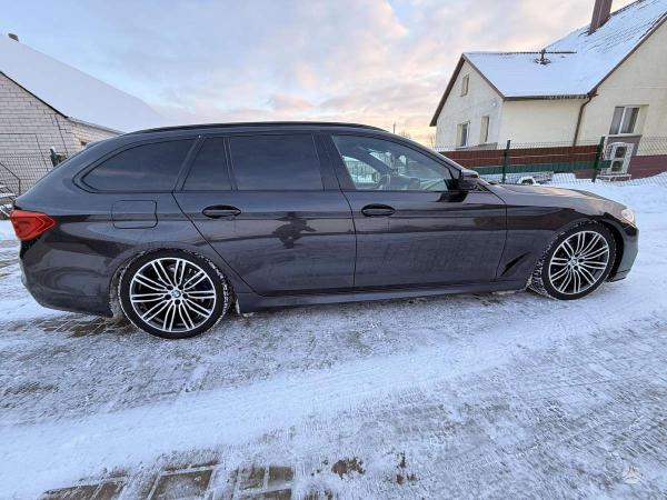 BMW 520 2018 in Vilnius, with an engine capacity of 2.00 L and mileage of 194 thousand km for 21000 €, photo 8 on AUTOMOTO.COM.LV