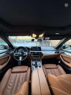 BMW 520 2018 in Vilnius, with an engine capacity of 2.00 L and mileage of 194 thousand km for 21000 €, photo 9 on AUTOMOTO.COM.LV