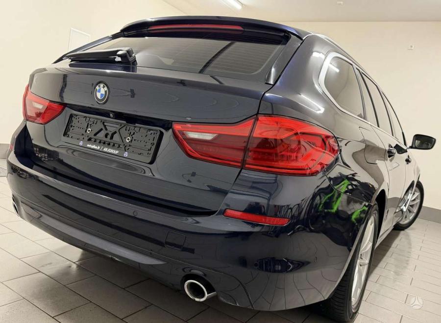 BMW 520 2018 in Kaunas, with an engine capacity of 2.00 L and mileage of 279 thousand km for 15390 €, photo 14 on AUTOMOTO.COM.LV