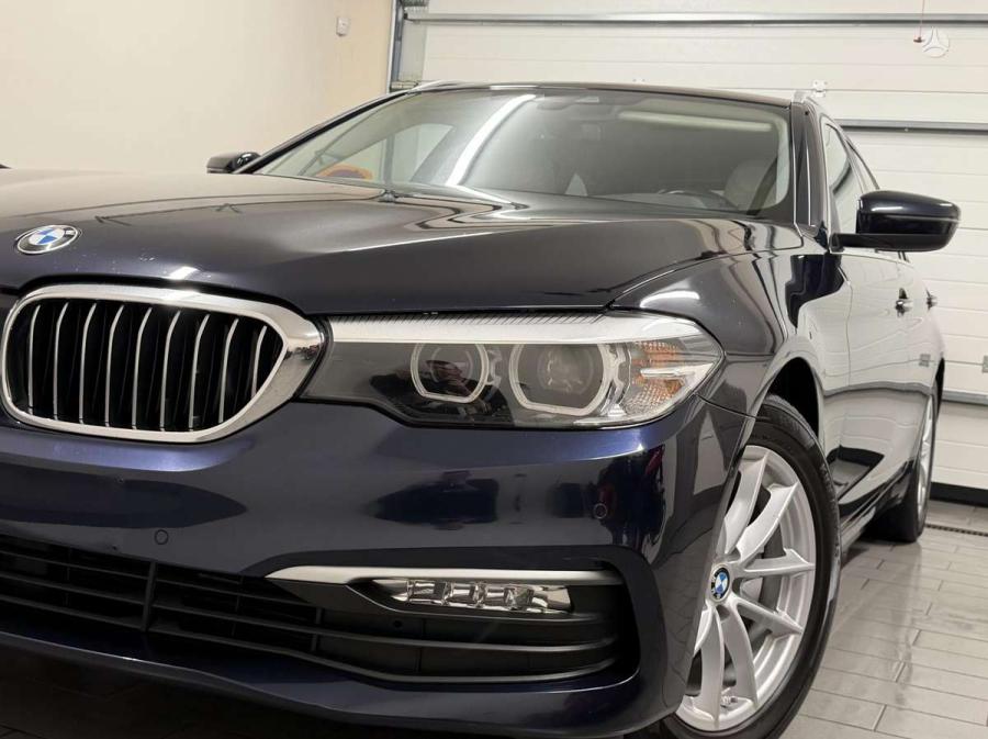 BMW 520 2018 in Kaunas, with an engine capacity of 2.00 L and mileage of 279 thousand km for 15390 €, photo 17 on AUTOMOTO.COM.LV