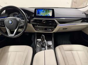 BMW 520 2018 in Kaunas, with an engine capacity of 2.00 L and mileage of 279 thousand km for 15390 €, photo 18 on AUTOMOTO.COM.LV