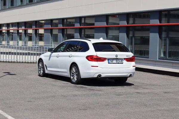 BMW 520 2018 Rīga, ar dzinēja tilpumu 2.00 L un nobraukumu 278 tūkst. km par 14980 €, foto 4 vietnē AUTOMOTO.COM.LV
