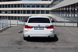 BMW 520 2018 in Riga, with an engine capacity of 2.00 L and mileage of 278 thousand km for 14980 €, photo 6 on AUTOMOTO.COM.LV