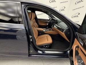 BMW 520 2018 in Vilnius, with an engine capacity of 2.00 L and mileage of 215 thousand km for 17500 €, photo 5 on AUTOMOTO.COM.LV