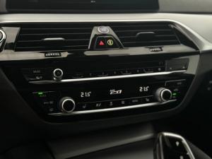 BMW 520 2019 Rīga, ar dzinēja tilpumu 2.00 L un nobraukumu 184 tūkst. km par 18300 €, foto 39 vietnē AUTOMOTO.COM.LV