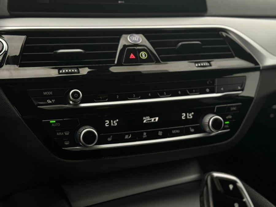 BMW 520 2019 Rīga, ar dzinēja tilpumu 2.00 L un nobraukumu 184 tūkst. km par 18300 €, foto 39 vietnē AUTOMOTO.COM.LV