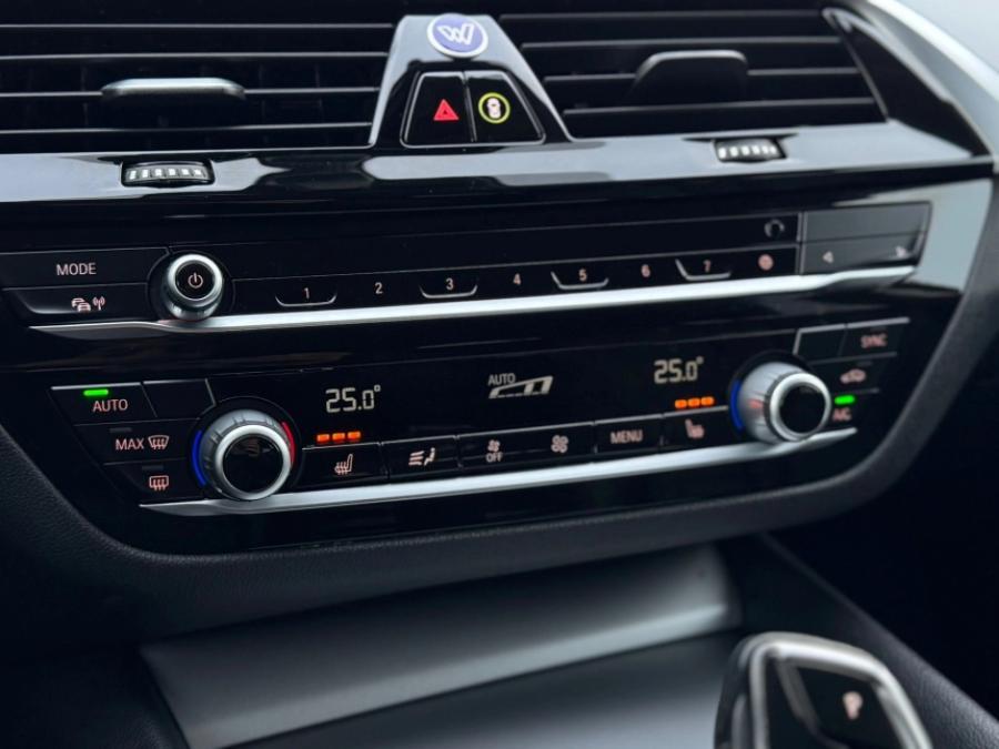 BMW 520 2019 Rīga, ar dzinēja tilpumu 2.00 L un nobraukumu 184 tūkst. km par 18300 €, foto 45 vietnē AUTOMOTO.COM.LV