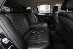BMW 520 2019 Rīga, ar dzinēja tilpumu 2.00 L un nobraukumu 184 tūkst. km par 18300 €, foto 52 vietnē AUTOMOTO.COM.LV