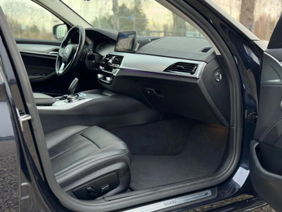 BMW 520 2019 Rīga, ar dzinēja tilpumu 2.00 L un nobraukumu 184 tūkst. km par 18300 €, foto 53 vietnē AUTOMOTO.COM.LV