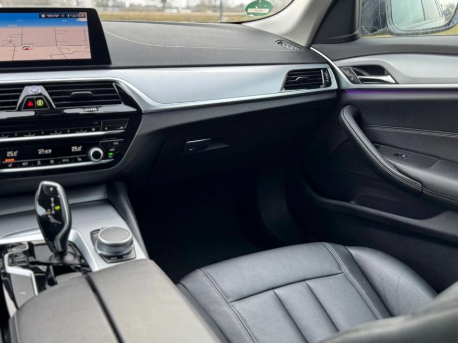 BMW 520 2019 Rīga, ar dzinēja tilpumu 2.00 L un nobraukumu 184 tūkst. km par 18300 €, foto 61 vietnē AUTOMOTO.COM.LV