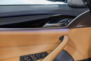 BMW 520 2019 in Vilnius, with an engine capacity of 2.00 L and mileage of 217 thousand km for 19771 €, photo 15 on AUTOMOTO.COM.LV
