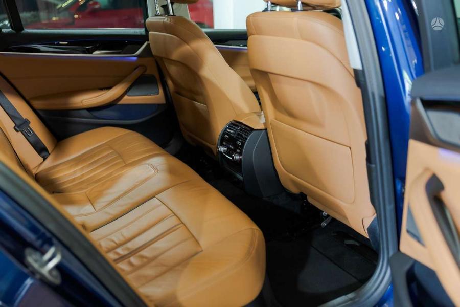 BMW 520 2019 in Vilnius, with an engine capacity of 2.00 L and mileage of 217 thousand km for 19771 €, photo 20 on AUTOMOTO.COM.LV