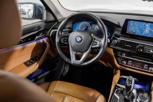 BMW 520 2019 in Vilnius, with an engine capacity of 2.00 L and mileage of 217 thousand km for 19771 €, photo 23 on AUTOMOTO.COM.LV