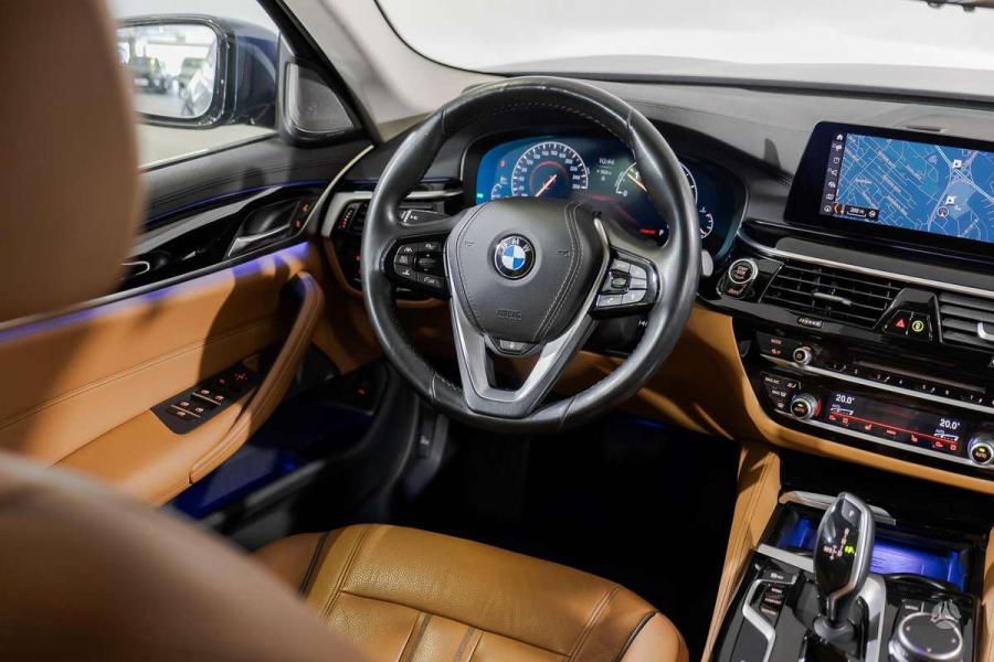 BMW 520 2019 in Vilnius, with an engine capacity of 2.00 L and mileage of 217 thousand km for 19771 €, photo 23 on AUTOMOTO.COM.LV
