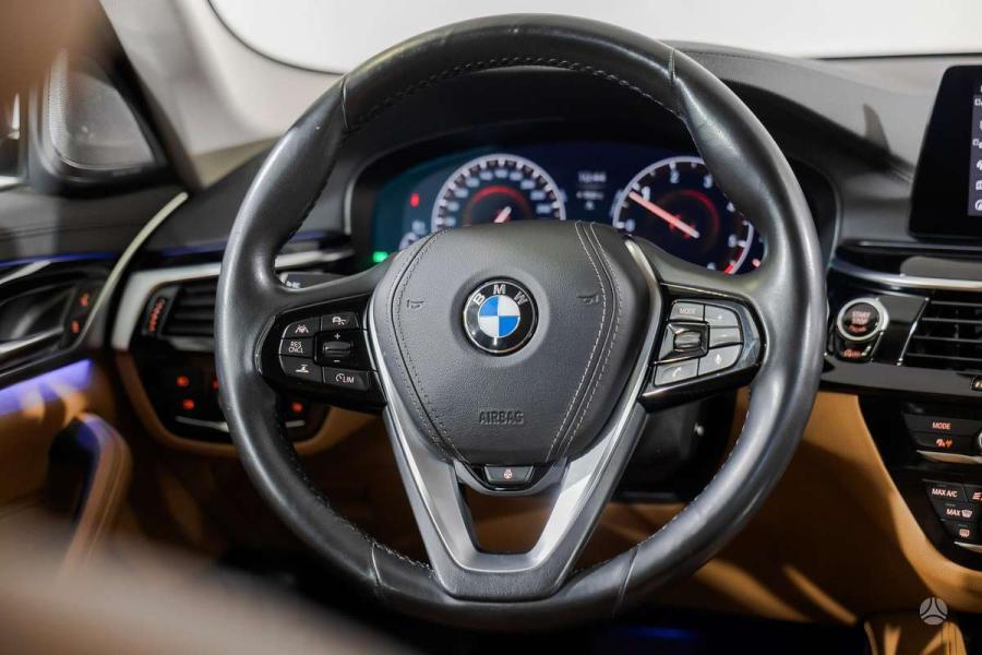 BMW 520 2019 in Vilnius, with an engine capacity of 2.00 L and mileage of 217 thousand km for 19771 €, photo 24 on AUTOMOTO.COM.LV