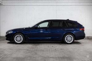 BMW 520 2020 in Vilnius, with an engine capacity of 2.00 L and mileage of 155 thousand km for 29991 €, photo 5 on AUTOMOTO.COM.LV