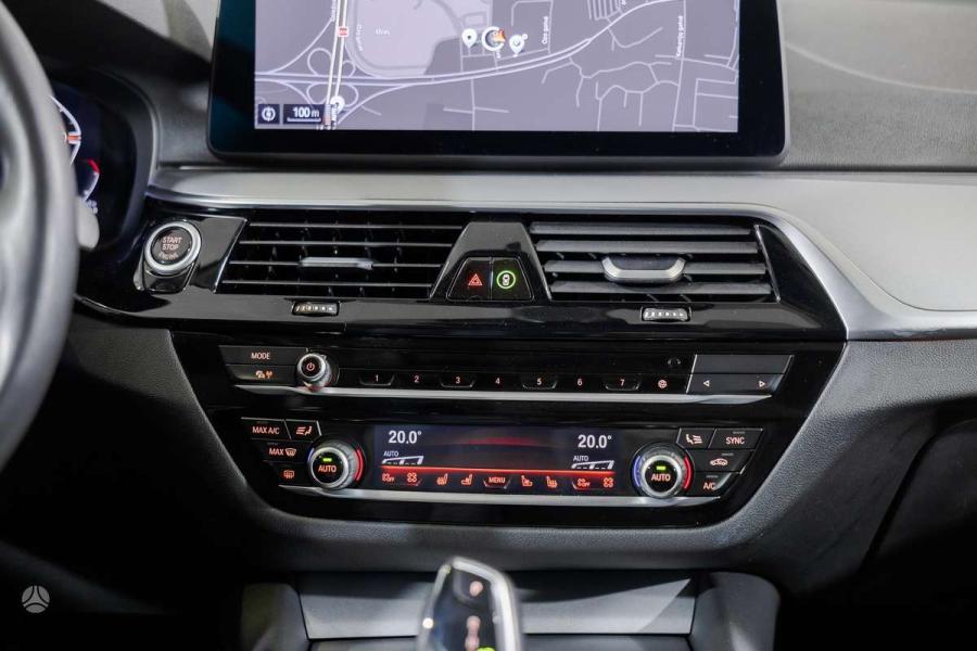BMW 520 2020 in Vilnius, with an engine capacity of 2.00 L and mileage of 155 thousand km for 29991 €, photo 19 on AUTOMOTO.COM.LV