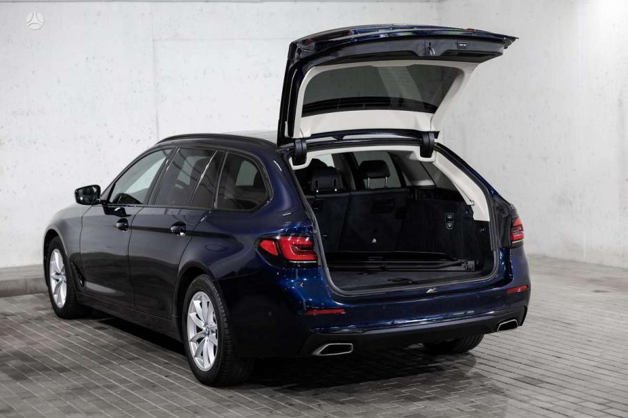 BMW 520 2020 in Vilnius, with an engine capacity of 2.00 L and mileage of 155 thousand km for 29991 €, photo 32 on AUTOMOTO.COM.LV