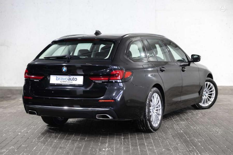 BMW 520 2022 in Vilnius, with an engine capacity of 2.00 L and mileage of 88 thousand km for 35991 €, photo 8 on AUTOMOTO.COM.LV