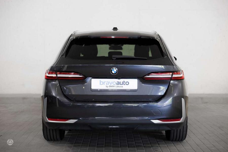 BMW 520 2024 in Vilnius, with an engine capacity of 2.00 L and mileage of 35 thousand km for 41991 €, photo 12 on AUTOMOTO.COM.LV
