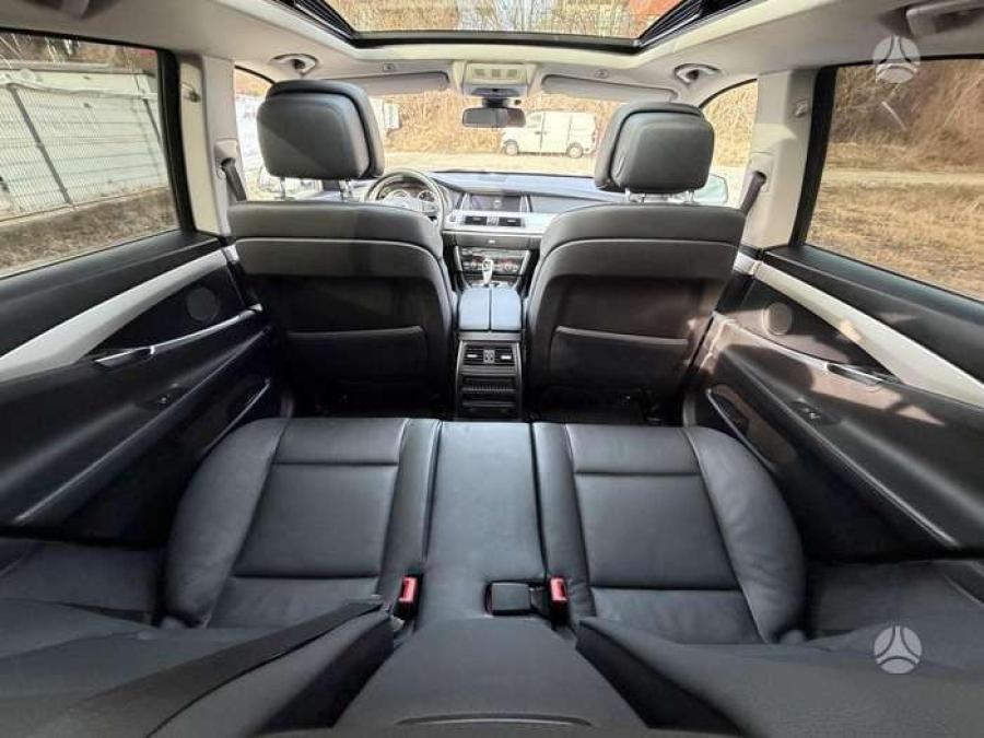 White BMW 520 2013 in Siauliai, with an engine capacity of 2.00 L and mileage of 233 thousand km for 12750 €, photo 29 on AUTOMOTO.COM.LV