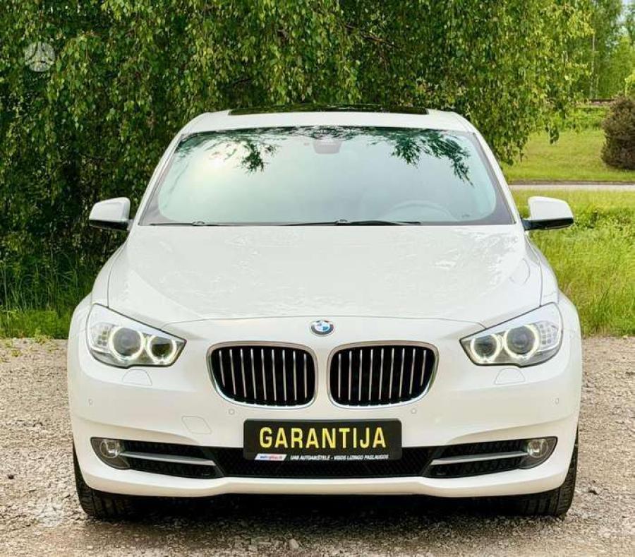 White BMW 520 2013 in Siauliai, with an engine capacity of 2.00 L and mileage of 233 thousand km for 12750 €, photo 6 on AUTOMOTO.COM.LV