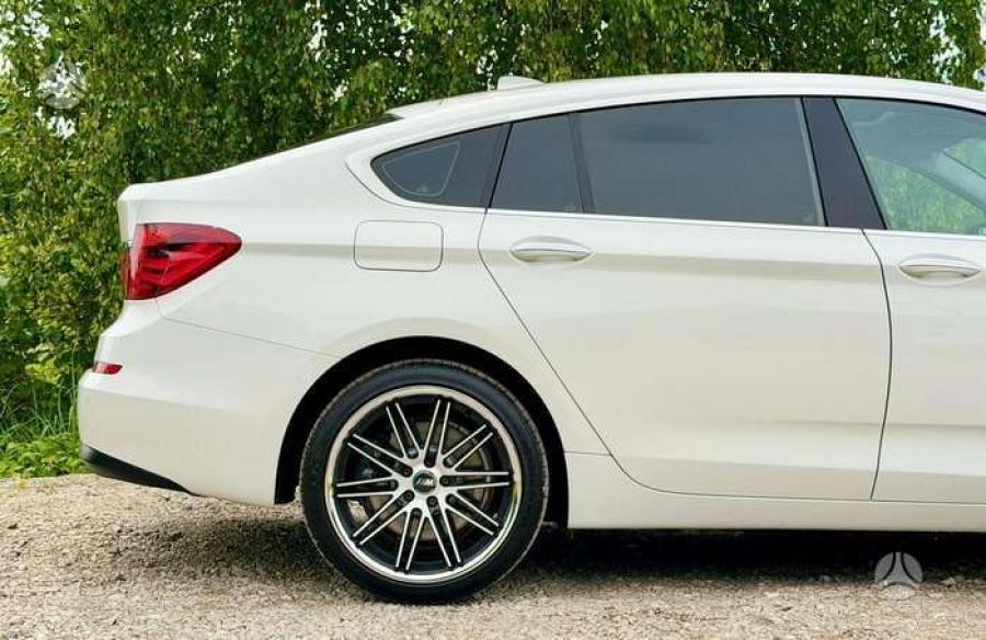 White BMW 520 2013 in Siauliai, with an engine capacity of 2.00 L and mileage of 233 thousand km for 12750 €, photo 10 on AUTOMOTO.COM.LV