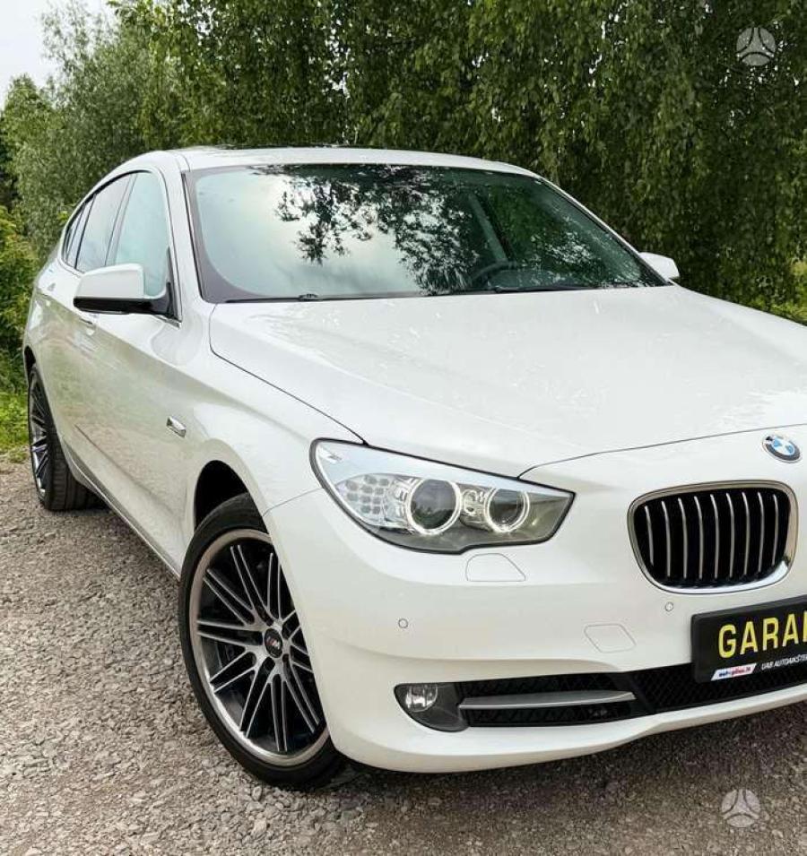 White BMW 520 2013 in Siauliai, with an engine capacity of 2.00 L and mileage of 233 thousand km for 12750 €, photo 16 on AUTOMOTO.COM.LV