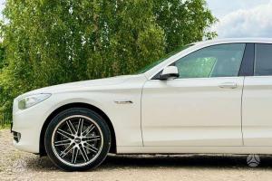 White BMW 520 2013 in Siauliai, with an engine capacity of 2.00 L and mileage of 233 thousand km for 12750 €, photo 12 on AUTOMOTO.COM.LV