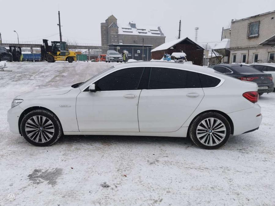 White BMW 520 2014 in Siauliai, with an engine capacity of 2.00 L and mileage of 224 thousand km for 10600 €, photo 7 on AUTOMOTO.COM.LV