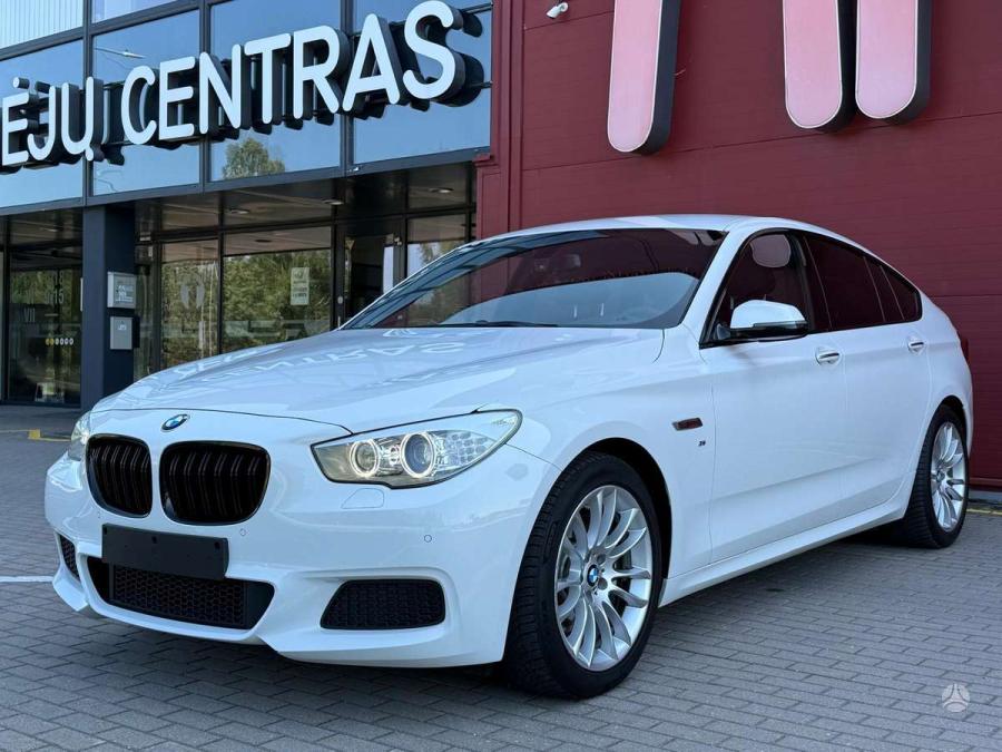 White BMW 520 2015 in Utena, with an engine capacity of 2.00 L and mileage of 240 thousand km for 13990 €, photo 3 on AUTOMOTO.COM.LV