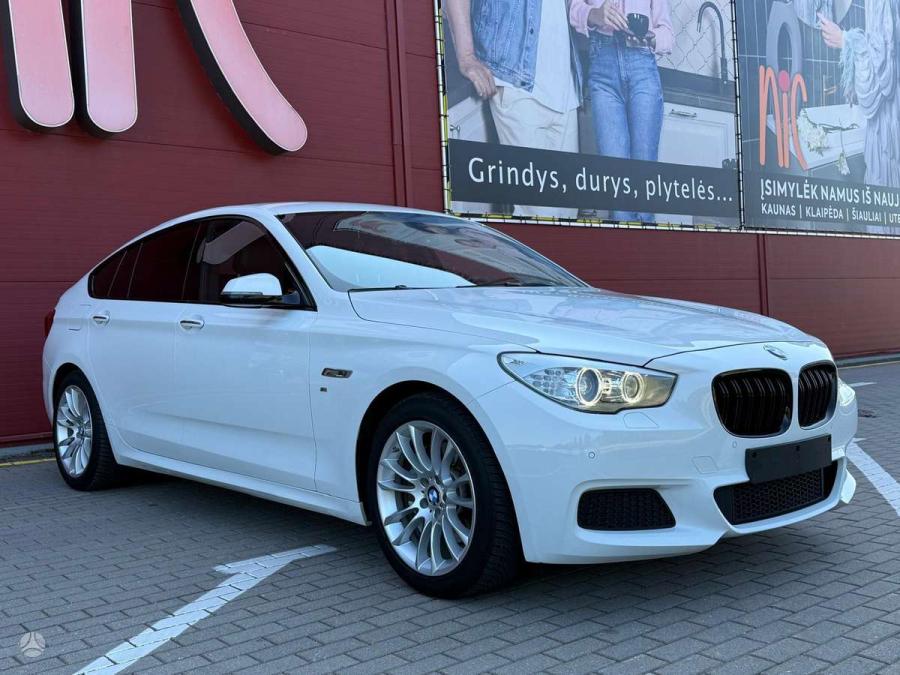 White BMW 520 2015 in Utena, with an engine capacity of 2.00 L and mileage of 240 thousand km for 13990 €, photo 4 on AUTOMOTO.COM.LV