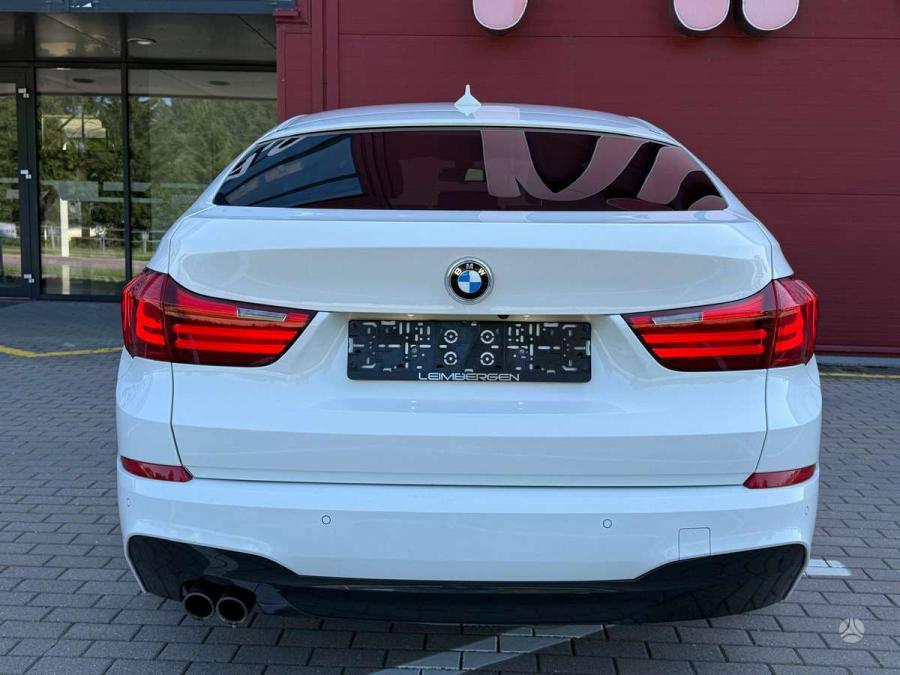 White BMW 520 2015 in Utena, with an engine capacity of 2.00 L and mileage of 240 thousand km for 13990 €, photo 10 on AUTOMOTO.COM.LV