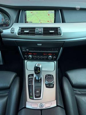 White BMW 520 2015 in Utena, with an engine capacity of 2.00 L and mileage of 240 thousand km for 13990 €, photo 17 on AUTOMOTO.COM.LV