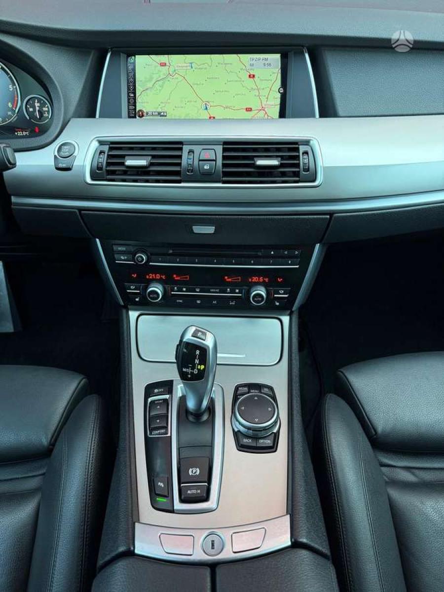 White BMW 520 2015 in Utena, with an engine capacity of 2.00 L and mileage of 240 thousand km for 13990 €, photo 17 on AUTOMOTO.COM.LV