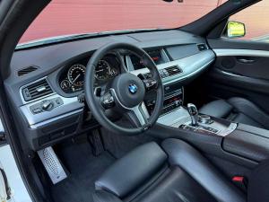 White BMW 520 2015 in Utena, with an engine capacity of 2.00 L and mileage of 240 thousand km for 13990 €, photo 19 on AUTOMOTO.COM.LV