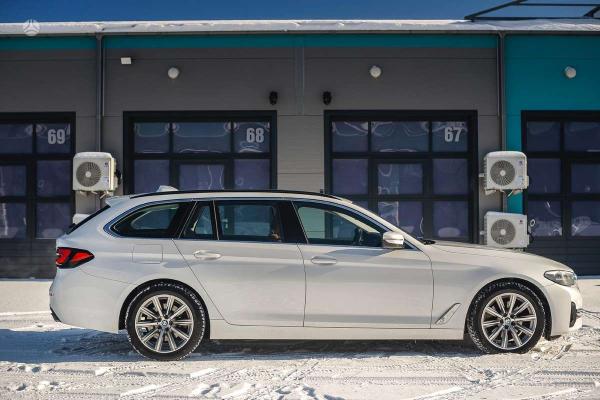 White BMW 520 2021 in Vilnius, with an engine capacity of 2.00 L and mileage of 252 thousand km for 20900 €, photo 6 on AUTOMOTO.COM.LV