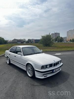 Balts BMW 520 1989 Liepāja, ar dzinēja tilpumu 2.00 L un nobraukumu 280 tūkst. km par 4600 €, foto 4 vietnē AUTOMOTO.COM.LV