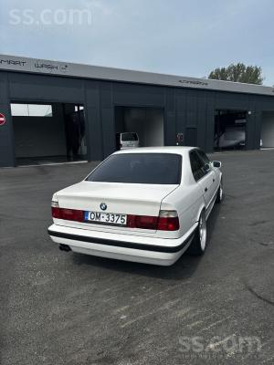 Balts BMW 520 1989 Liepāja, ar dzinēja tilpumu 2.00 L un nobraukumu 280 tūkst. km par 4600 €, foto 7 vietnē AUTOMOTO.COM.LV